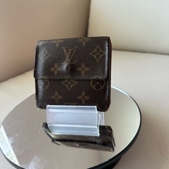 Louis Vuitton | Bags | Louis Vuitton Lv Monogram Double Snap Compact ...